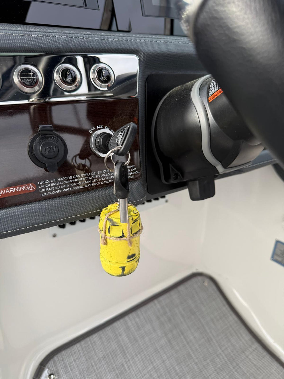 JAWS 50th Anniversary Yellow Barrel Floaty Keychain – The Daily Jaws Store